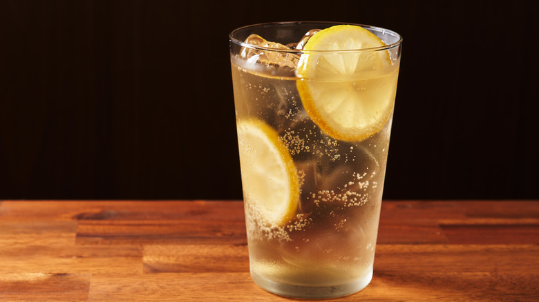 This 3-ingredient Texas cocktail is the elegant version of vodka lemonade