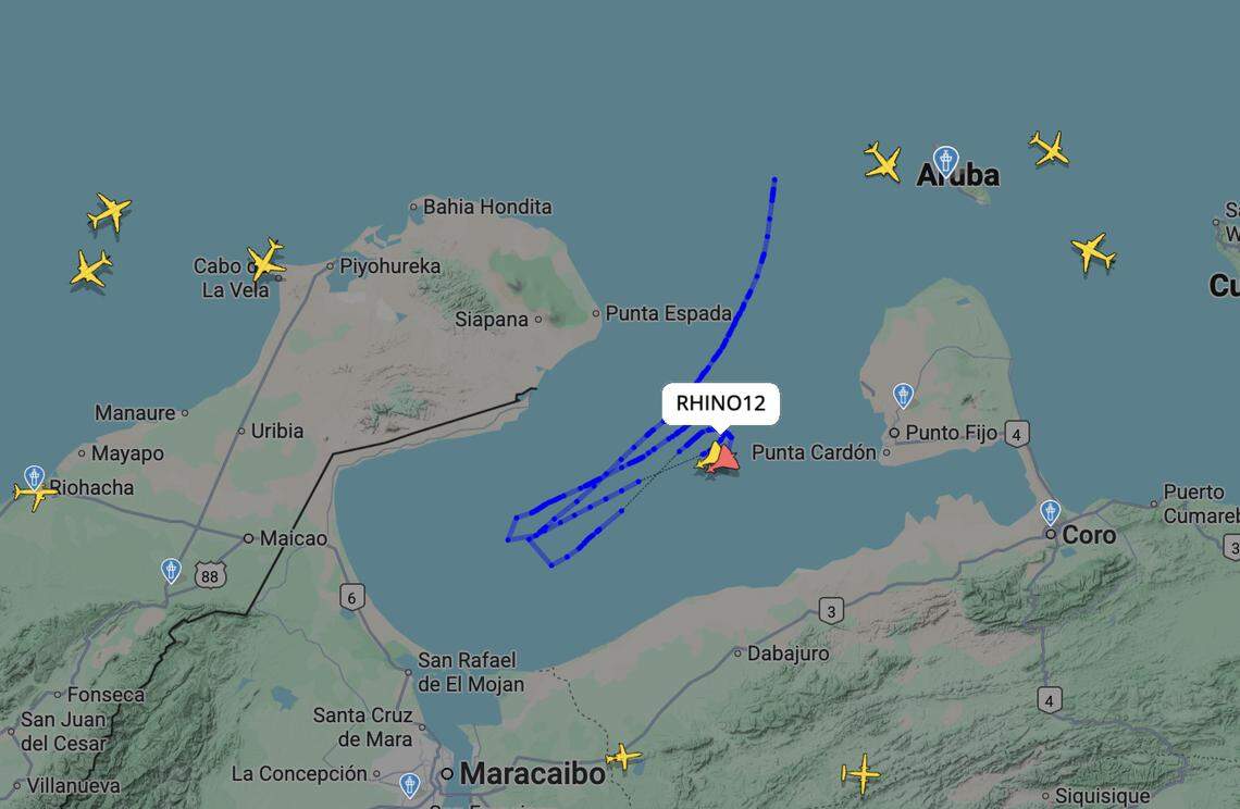 In defiant flyover, US F-18 fighter jets enter Venezuelan airspace for ...