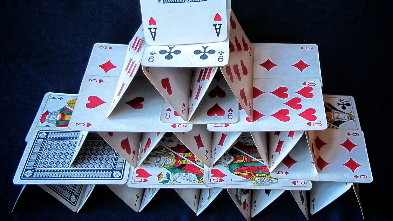 Strategy (MSTR) turned $1,000 into $637 in 2025: 4D chess or checkmate?