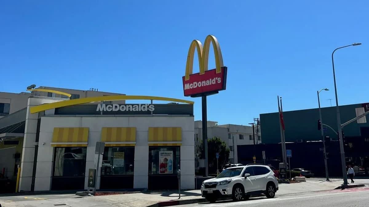 Op-Ed: Fast food jobs at risk with high minimum wages