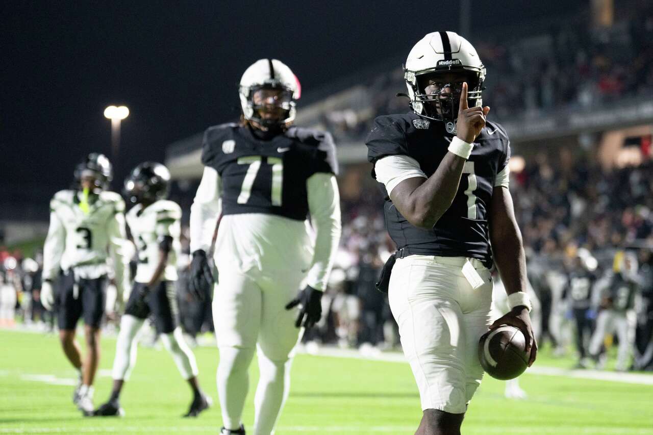 Four Houston-area teams set for Texas high school football state semifinals