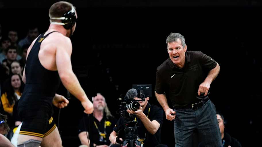 Iowa announces 2026 wrestling camp dates