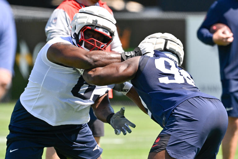 Patriots announce two practice squad moves along the offensive line