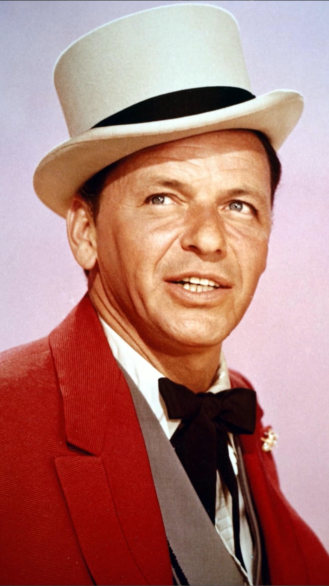 Frank Sinatra’s daughter claims he “loathed” Donald Trump