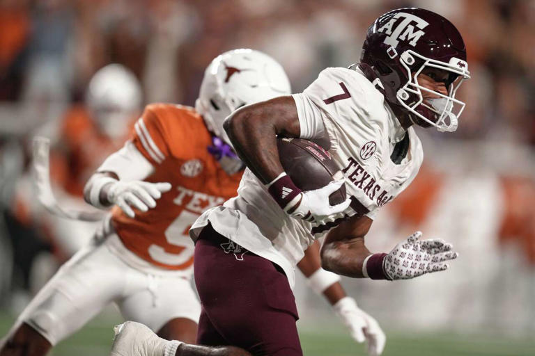 Texas, Texas A&M each place three players on All-SEC football first team