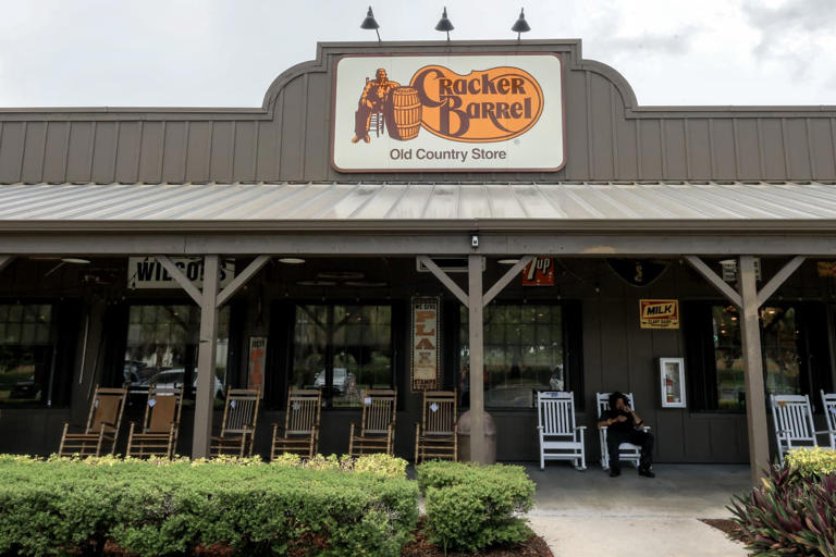 Cracker Barrel stock slips after earnings. Its logo fiasco lingers.