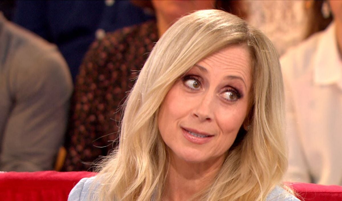 Pensant être en couple avec Lara Fabian, un retraité perd plus de 200 000 euros, la chanteuse ...