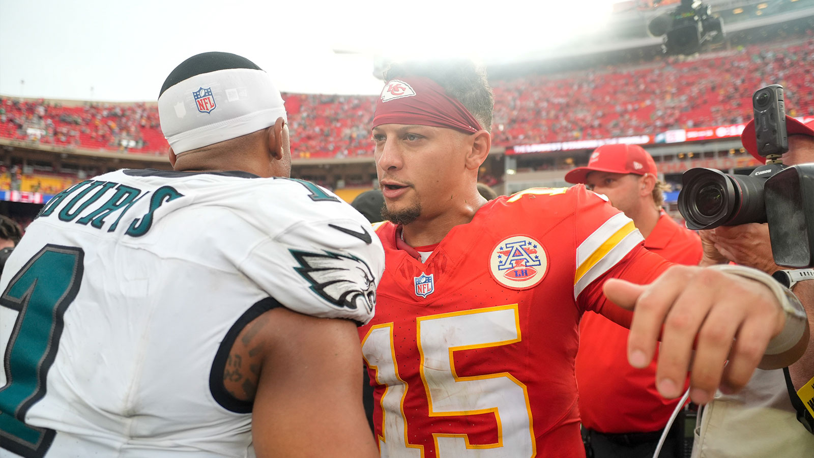 Jalen Hurts, Patrick Mahomes combine for an epic Super Bowl meltdown in ...