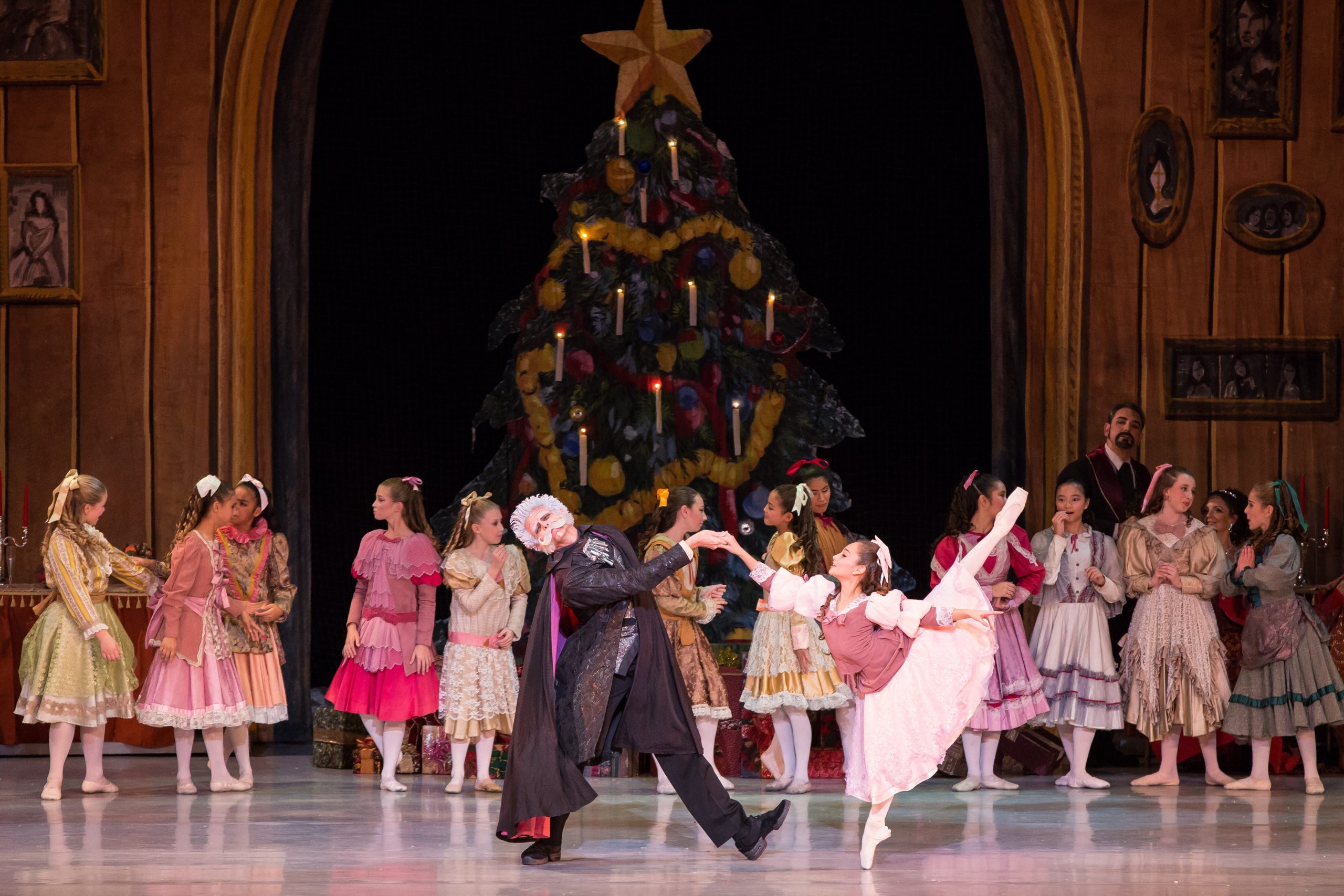 Long Beach 'Nutcracker' celebrates 43rd anniversary