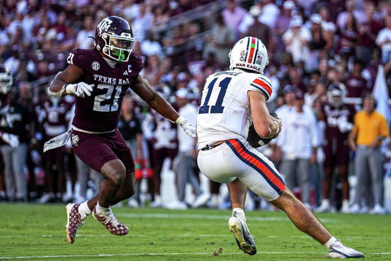 Texas A&M lands 6 on All-SEC football teams, led by KC Concepcion ...