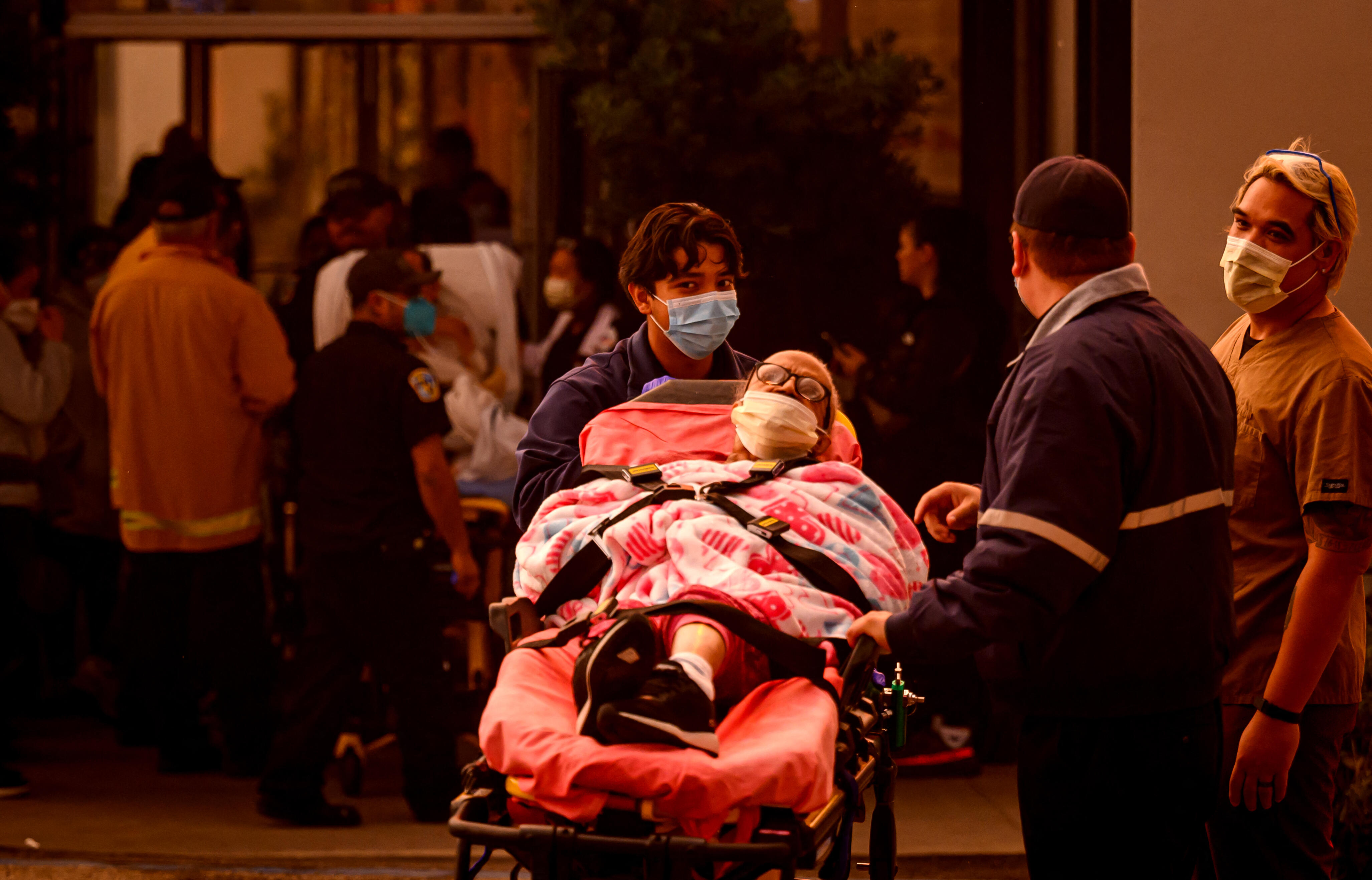 Altadena residents demand change after Eaton fire evacuation failures