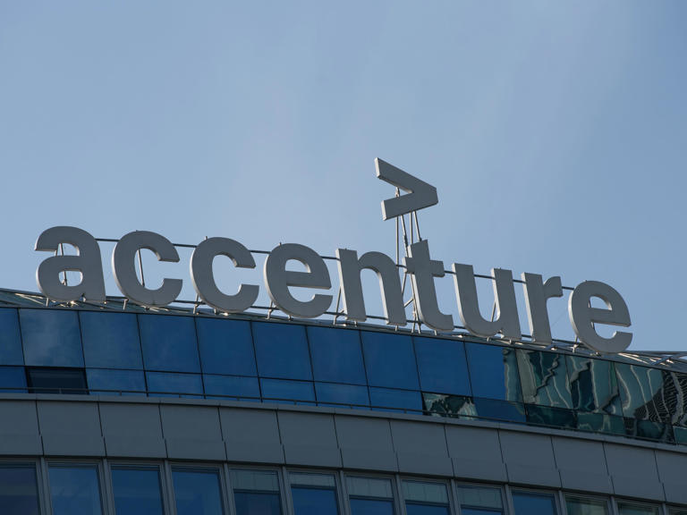 Accenture struck a deal with Anthropic, 8 days after saying it would ...