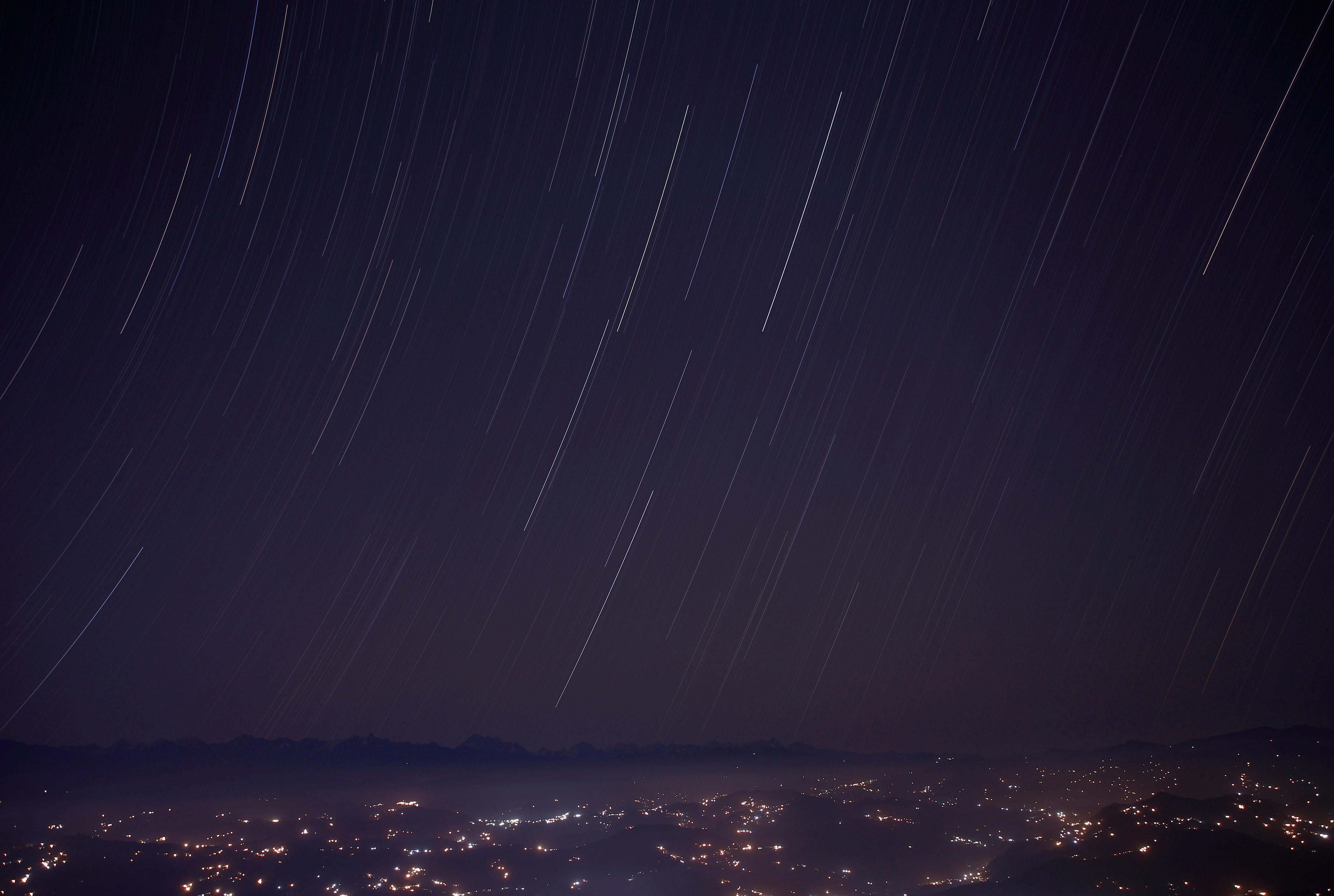 Geminids approach peak 2025 activity. Where to see meteor shower in ...