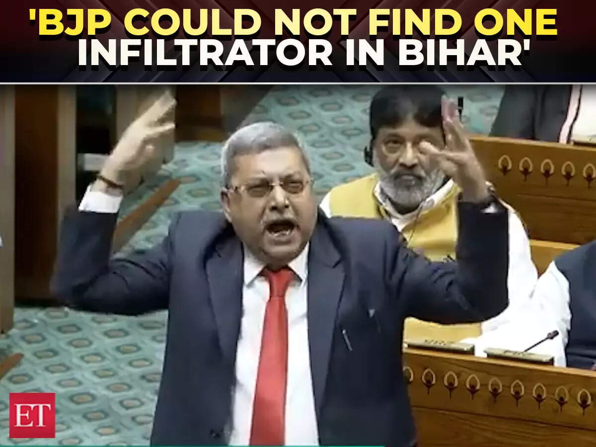 SIR row | Trinamool MP Kalyan Banerjee mimics PM Modi over infiltrators in voters' list charge