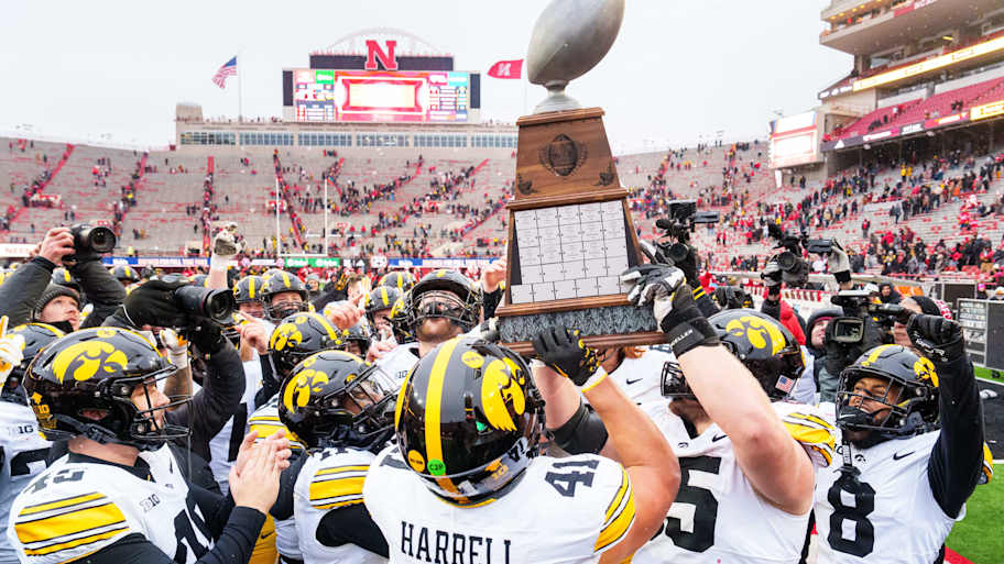 Where does Iowa rank in final playoff rankings?