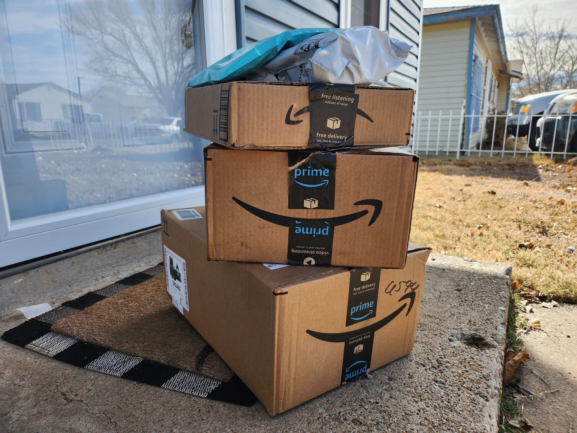 I got a package on my doorstep that's not addressed to me. Can I keep it?