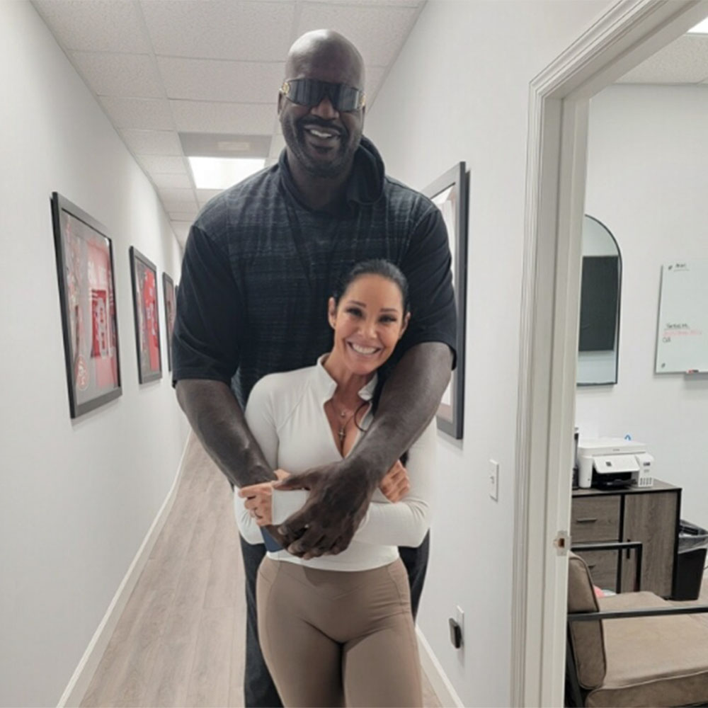 Shaq shuts down blog that runs with photo of NBA great and friend’s wife