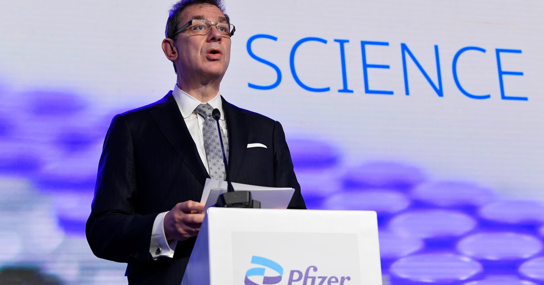 Pfizer adds to obesity bet with up to $2.1 billion deal to develop ...