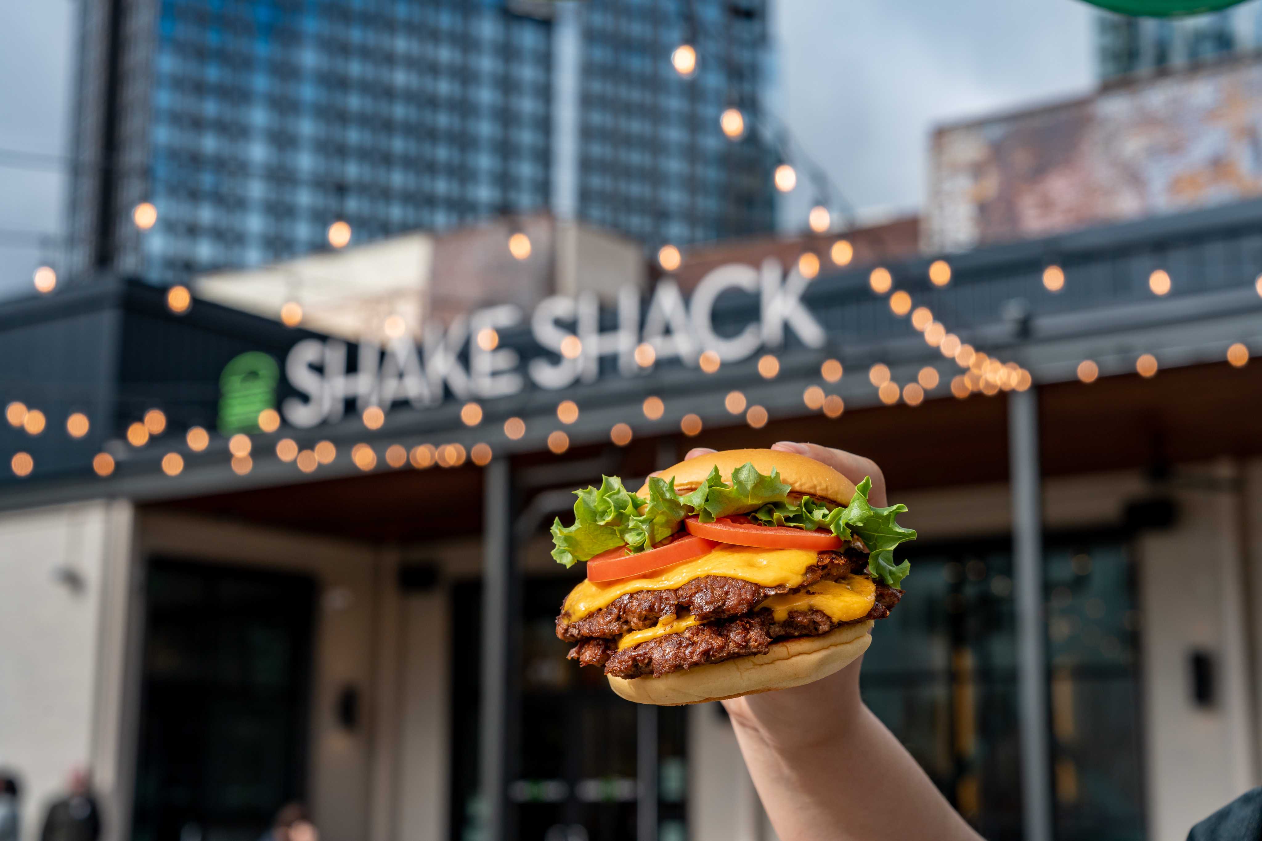 Shake Shack to open third Greater Cincinnati location next week