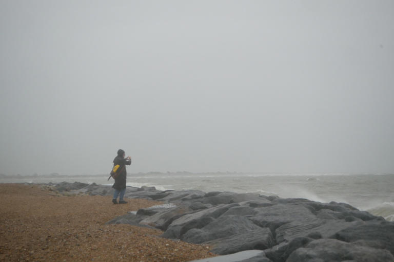 Dramatic pictures show stormy seas hitting the Hampshire coast as ...
