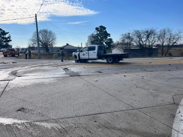 One injured following two-vehicle accident on Highway 425, 41A