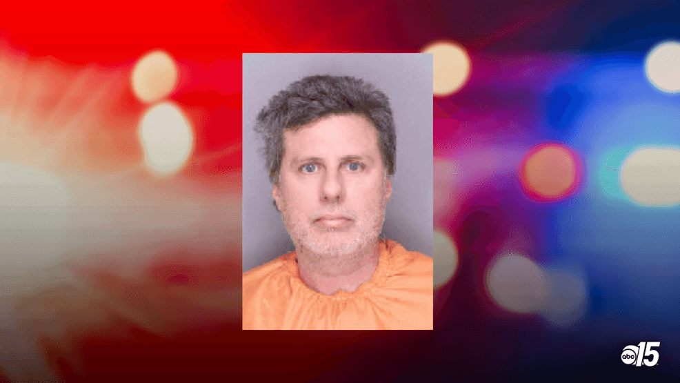 Man gives bank teller note demanding money, robs bank, flees state: FPD