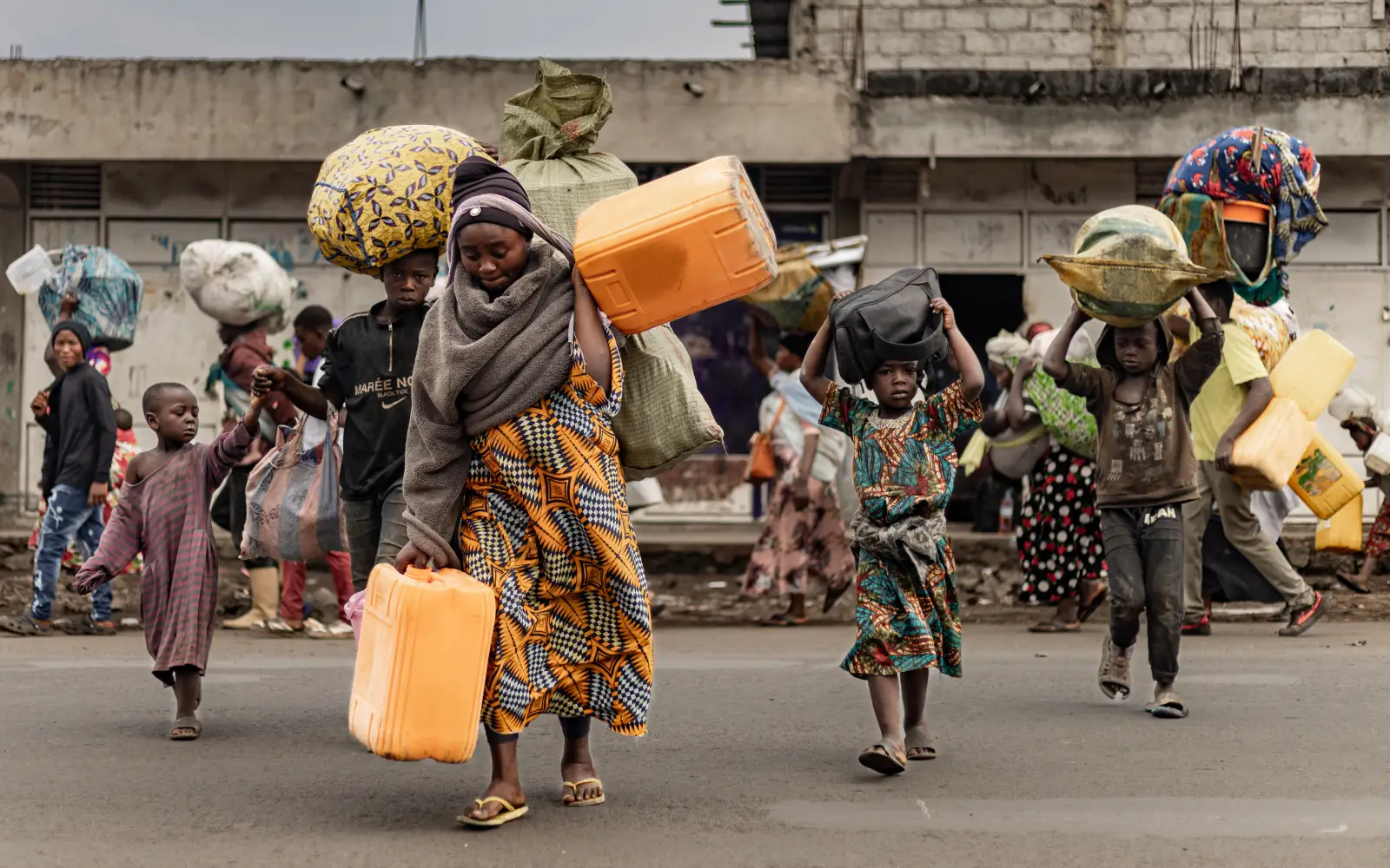 Thousands flee DR Congo fighting as M23 enters key city