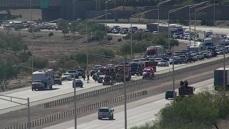 2 dead after Loop 303 crash near Surprise
