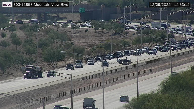 2 dead, 2 hurt after crash on Loop 303 in Surprise