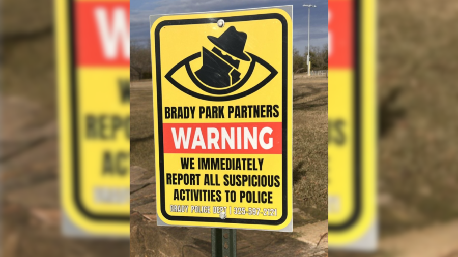 City of Brady installs neighborhood watch signs at parks