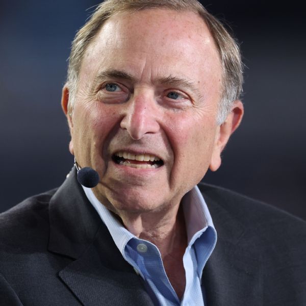 NHL projects this season's revenue to around $6.8 billion