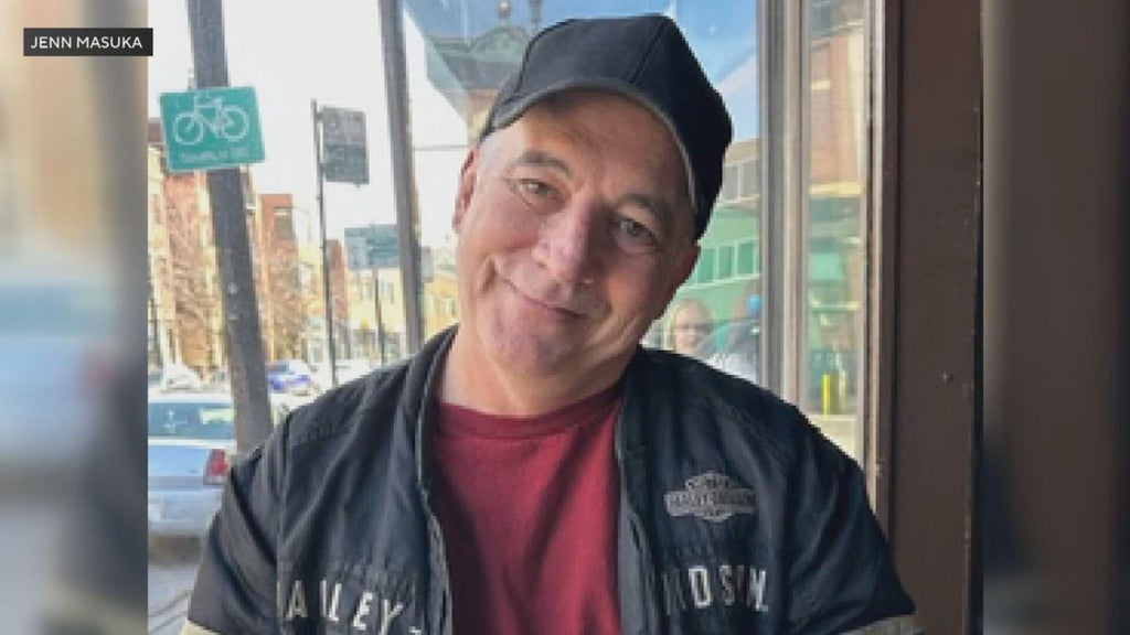 Search continues for missing Chicago man Daniel Davis last seen in November