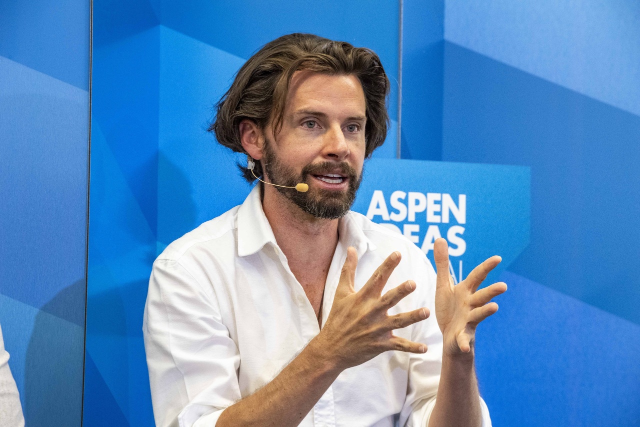 Hinge CEO leaves to start an AI-driven dating app