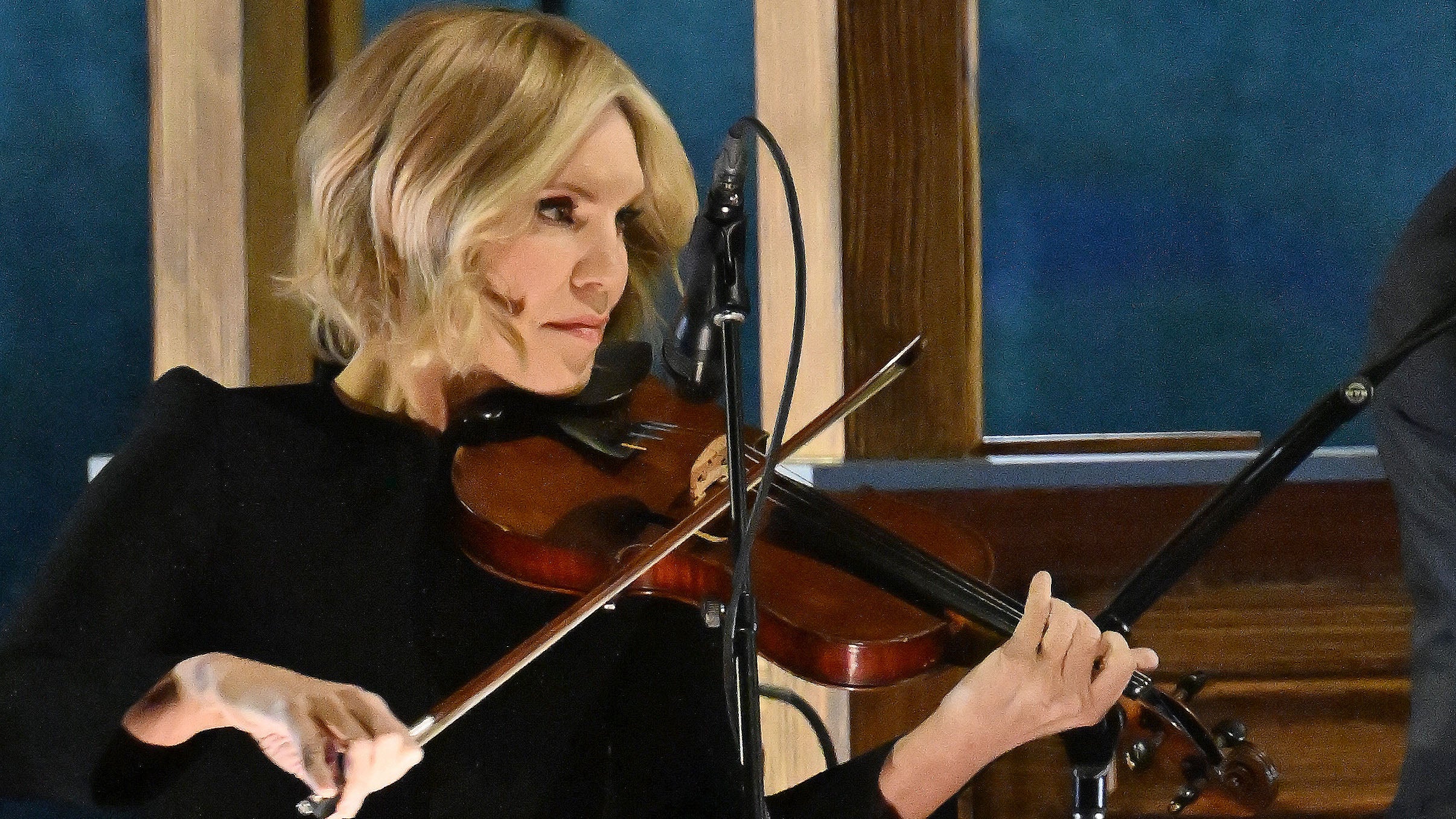 Alison Krauss & Union Station featuring Jerry Douglas coming to Indiana ...