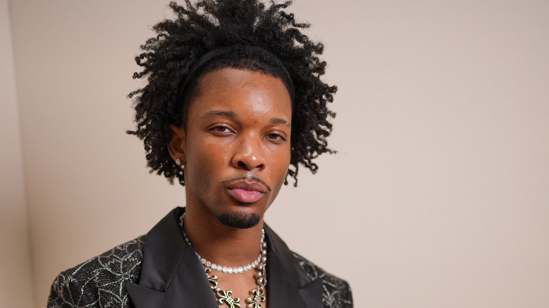 Head of D4vd's touring company questioned by district attorney amid ...