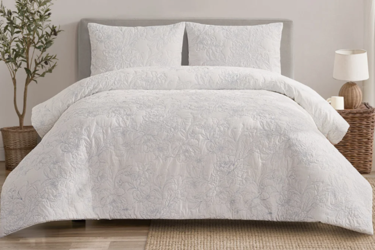 Kick off the new year in cottagecore elegance with this Costco bedding set