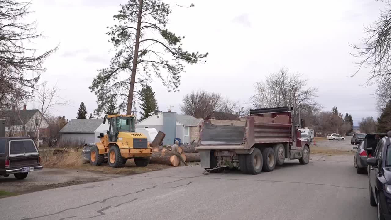 High winds lead to widespread damage in Big Timber