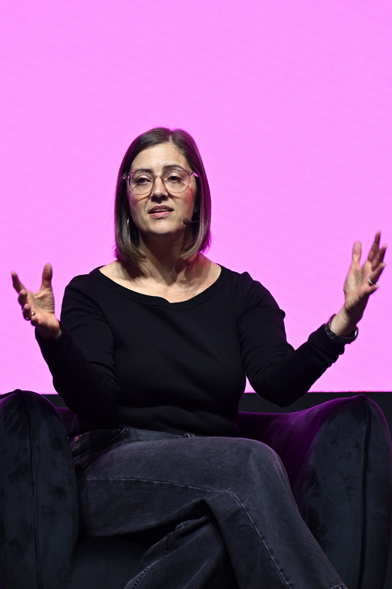 Hinge CEO leaves to start an AI-driven dating app