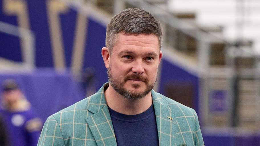 Oregon Ducks battling Big Ten rival for four-star quarterback recruit ...