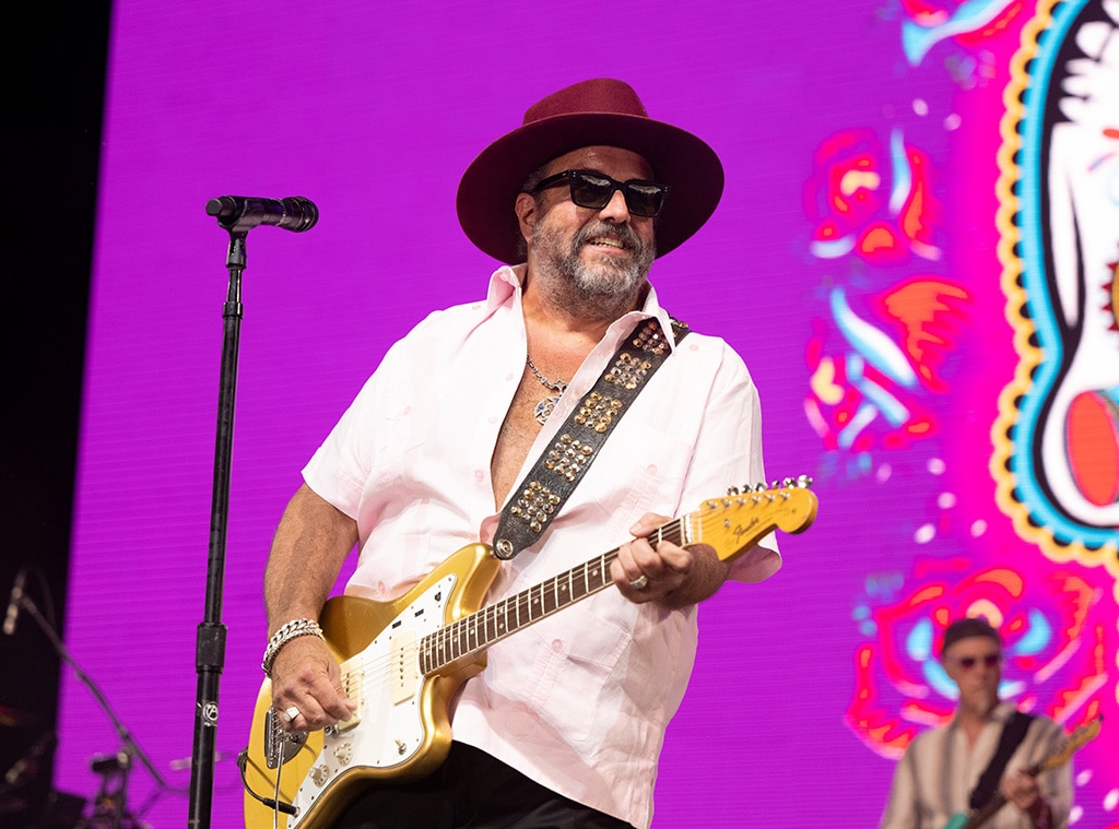 Raul Malo, Mavericks singer, dead at 60