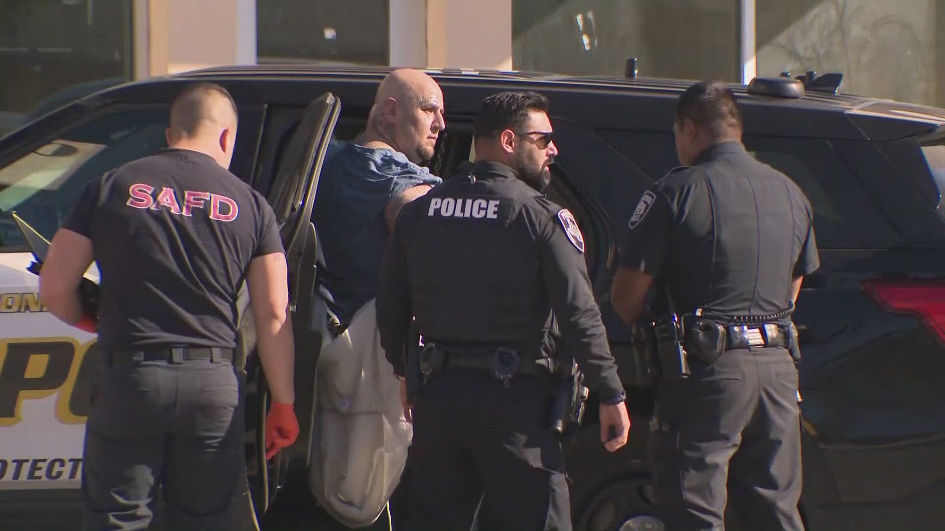 Balcones Heights officer injured in arrest attempt; suspect faces ...