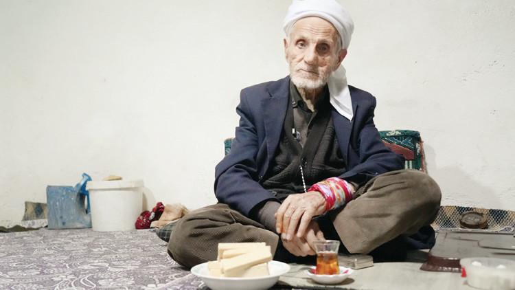 Sadece gofret ve çayla nasıl bu kadar yaşadı... 85’lik Rüstem Dede’yi ...
