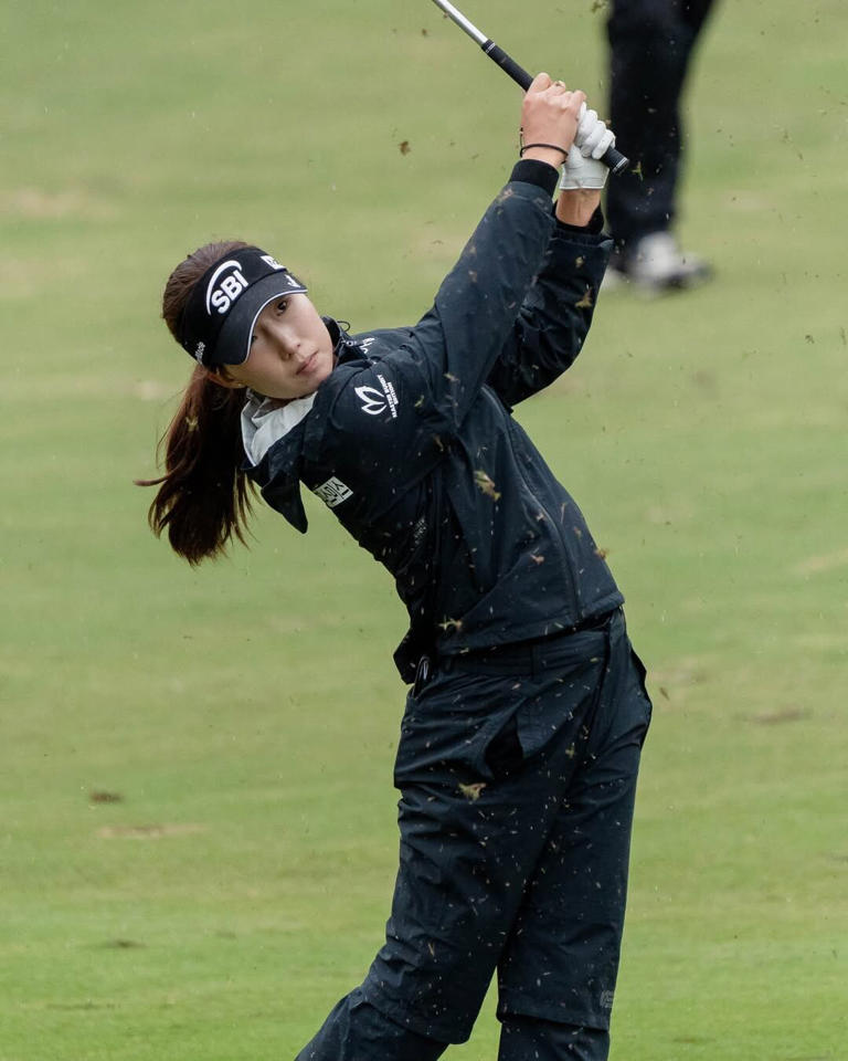 Lee Dong-eun secures LPGA Tour spot, 7th in Q-Series