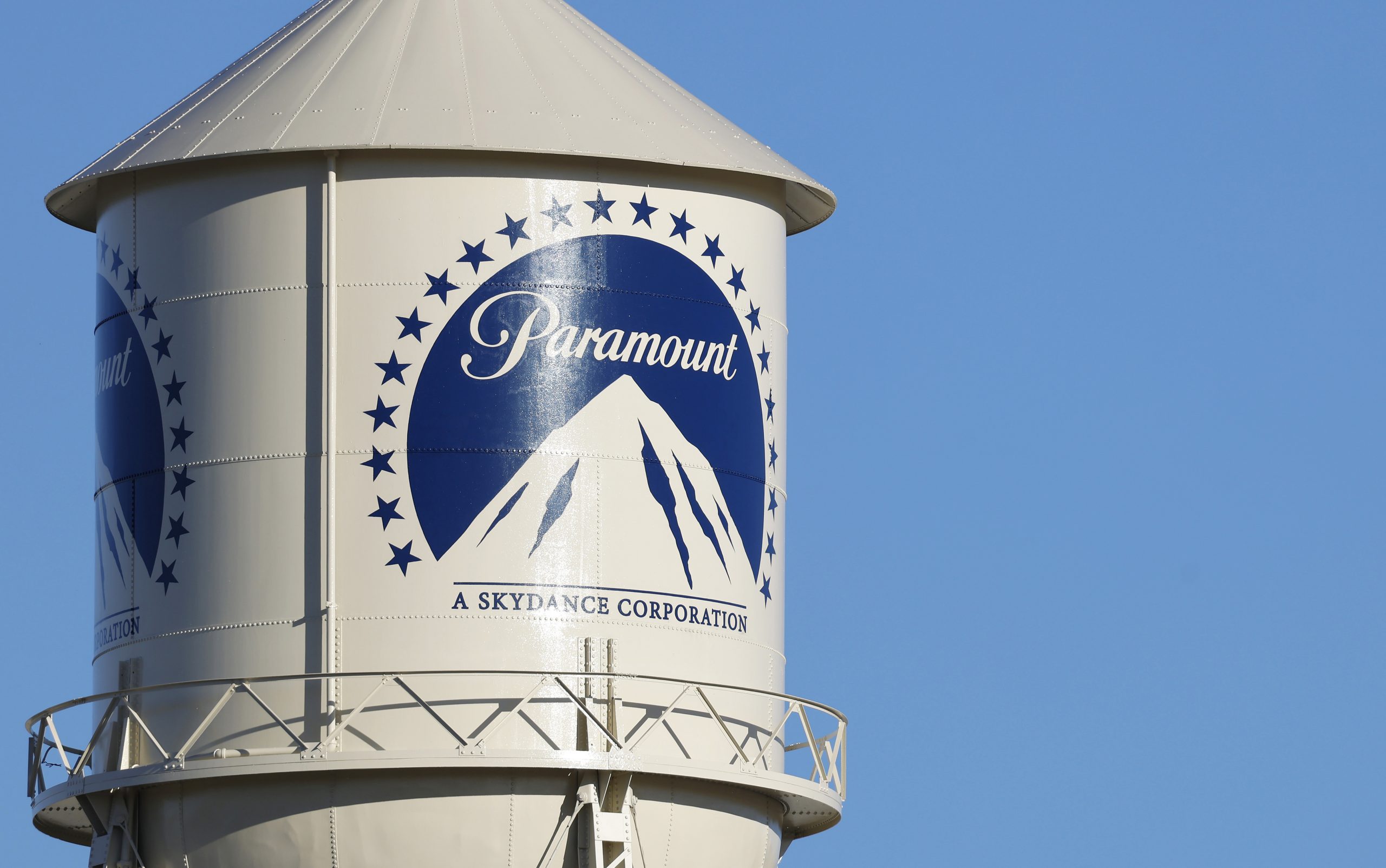 Problemen voor Netflix: concurrent Paramount biedt meer dan 100 miljard ...