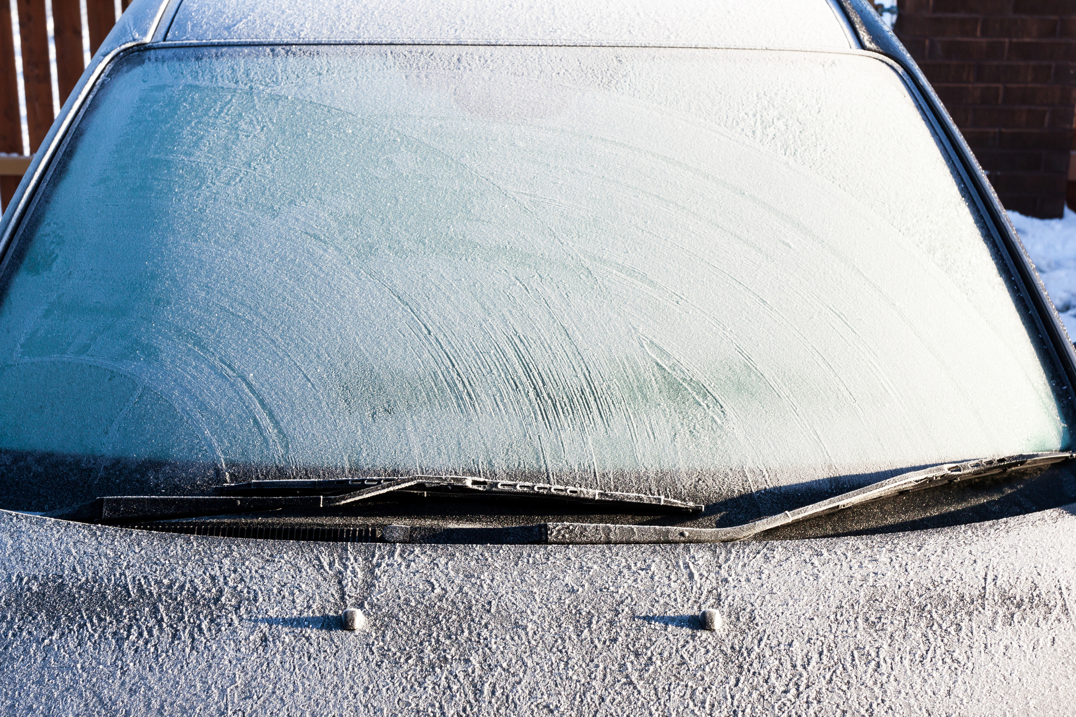 4-step method to defrosting your windscreen could land you a £1,000 fine