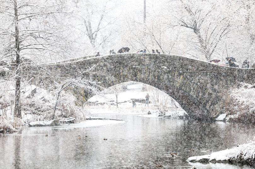New York weather: Brutal snowstorm heading for city over weekend as ...