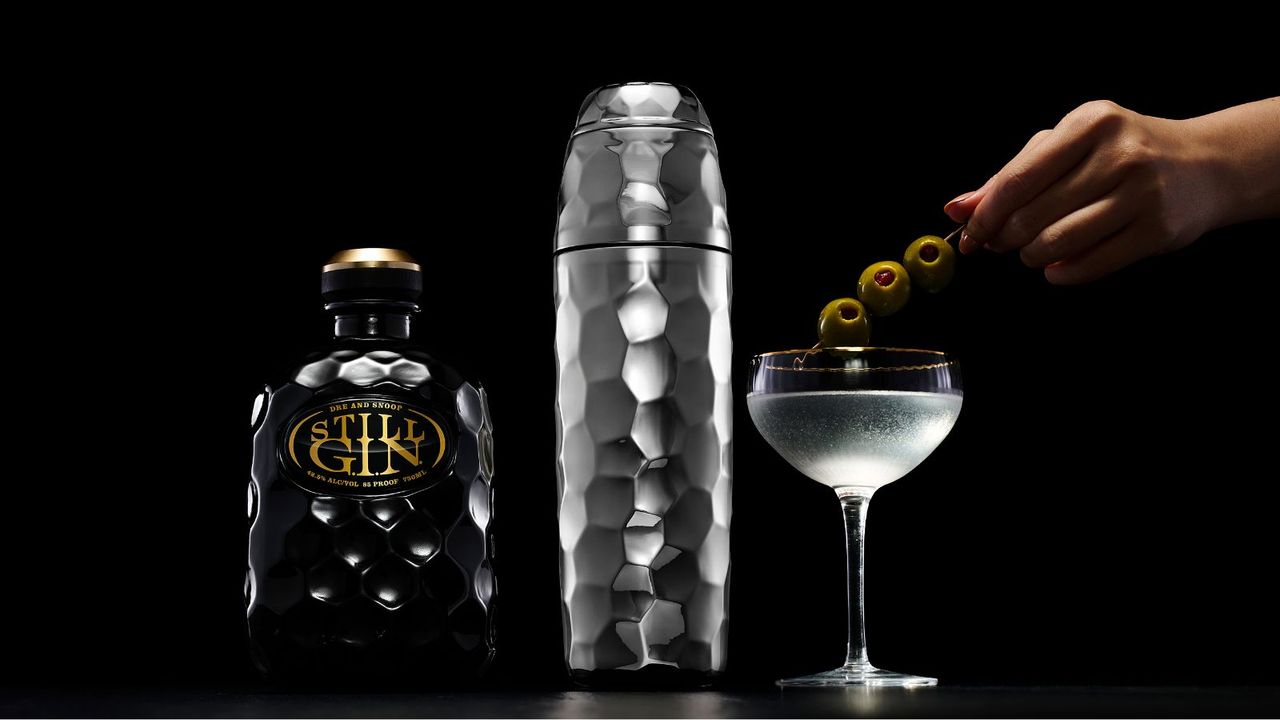 Gordon Ramsay, Snoop Dogg, and Dr. Dre launched a HexClad cocktail ...