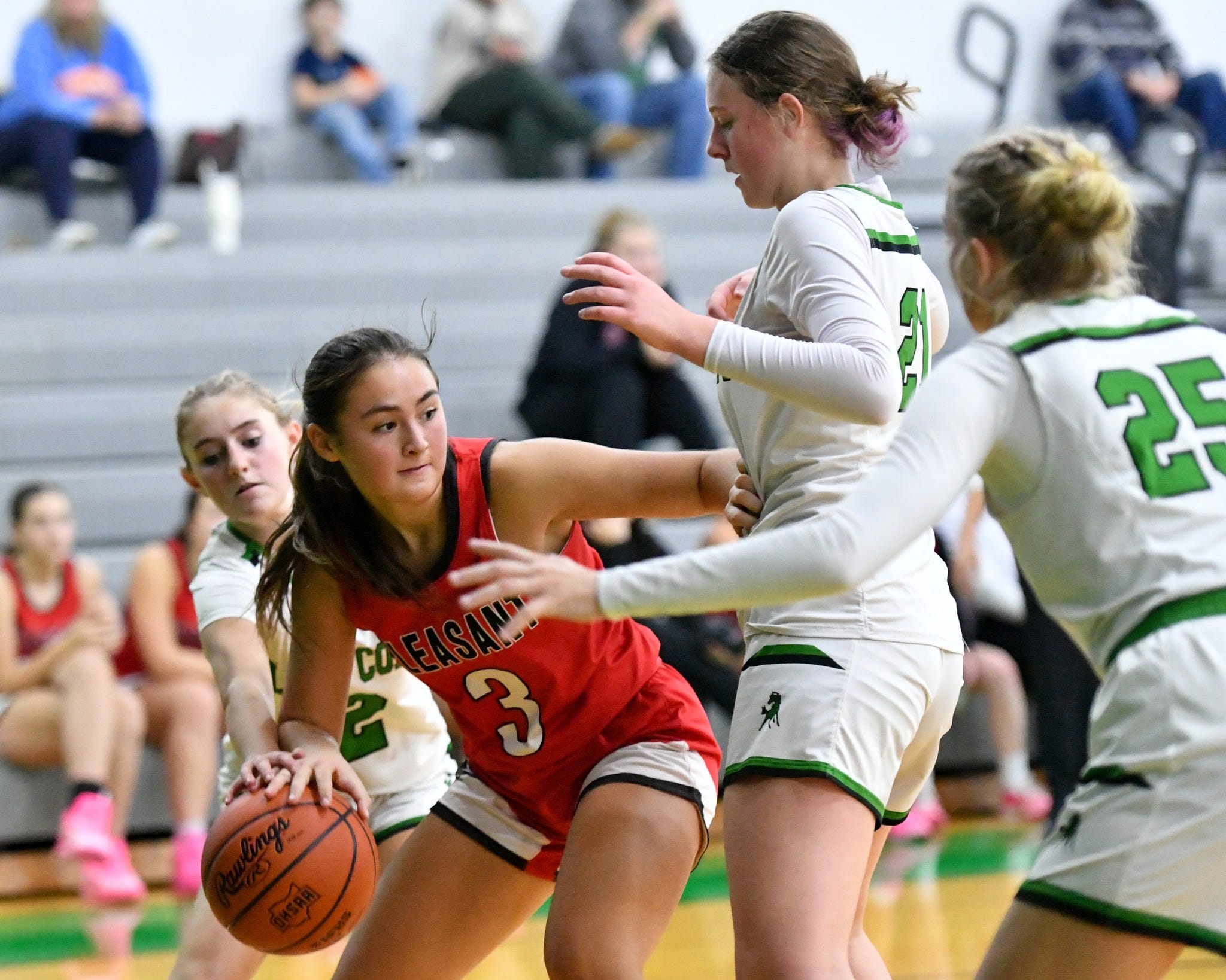 Stifling defense powers Clear Fork girls over Pleasant in MOAC clash