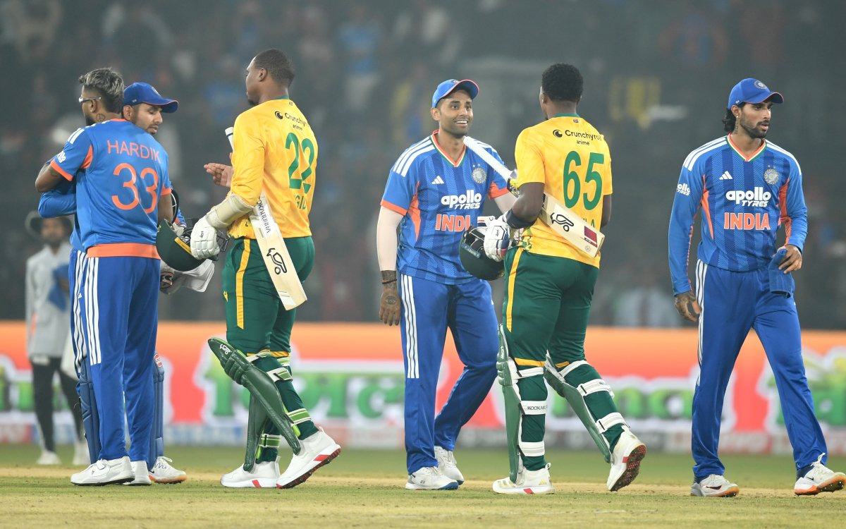 India showed Proteas exactly how to play on sporting wicket: Dale Steyn