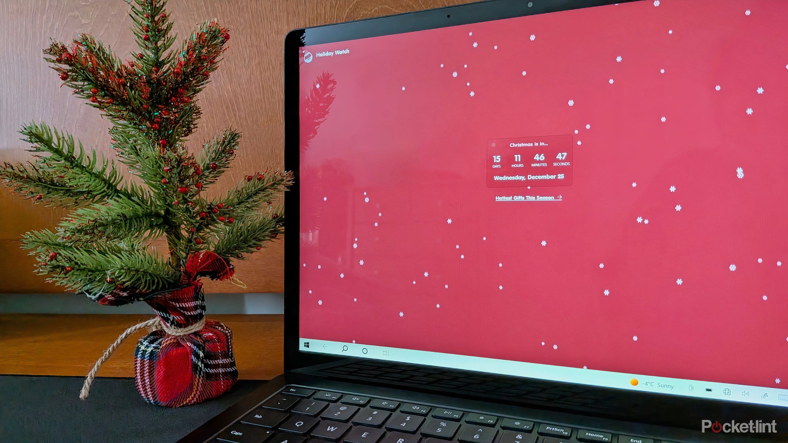 I paid $1 to turn my PC into a holiday HQ